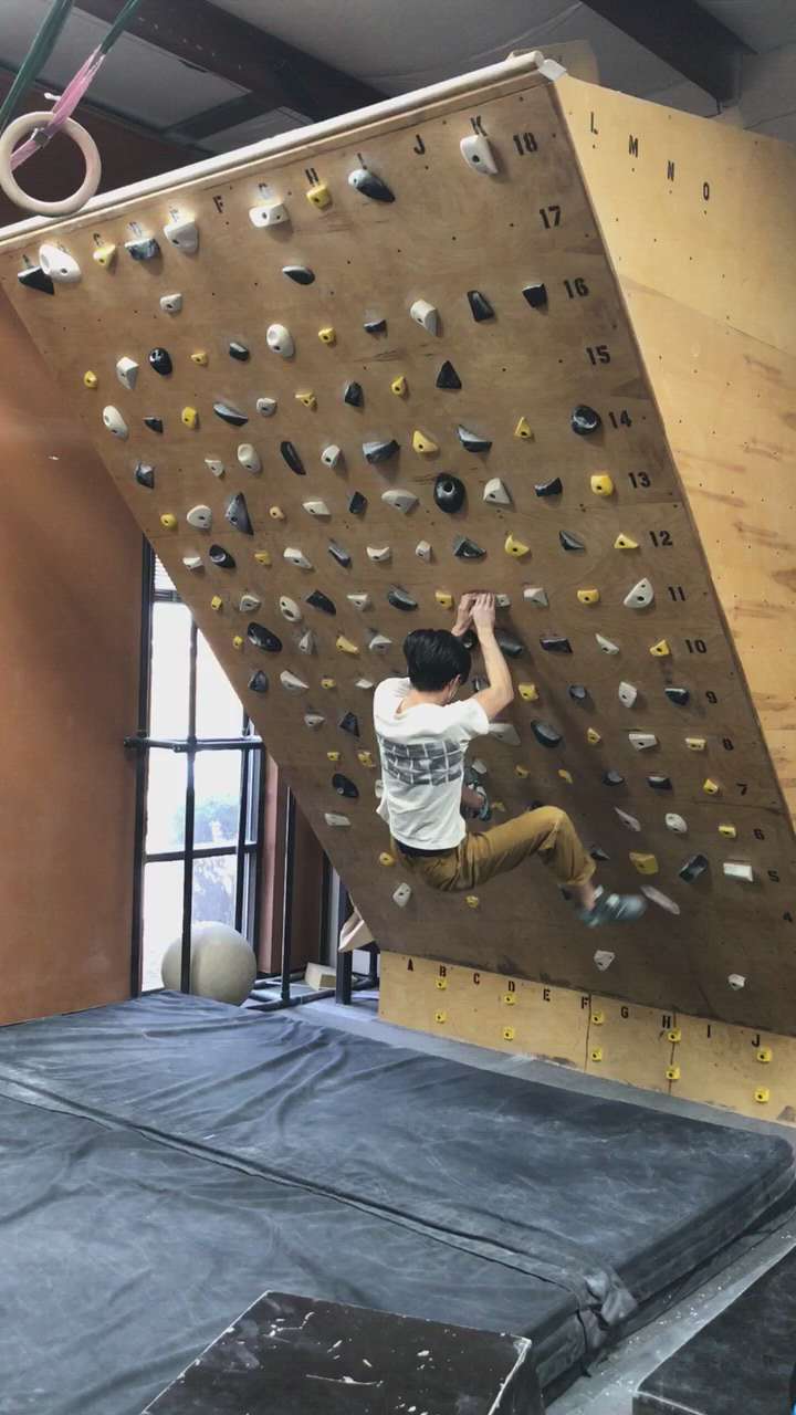 Hard Mark and Lard v8 - Moonboard (2016) Bouldering - Watch Beta Videos