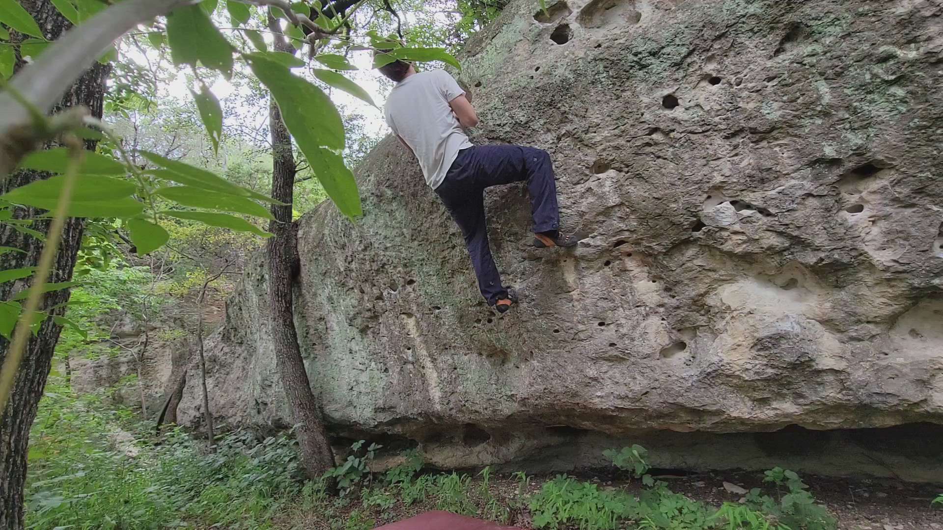 Willis v1 - Different Strokes Wall, Nolan River Bouldering - Watch Beta ...