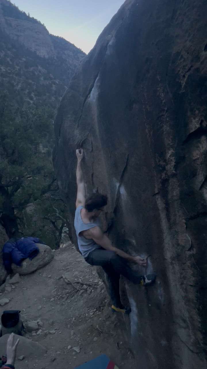 G2-07 v6 - Left Fork, Joe's Valley Bouldering - Watch Beta Videos