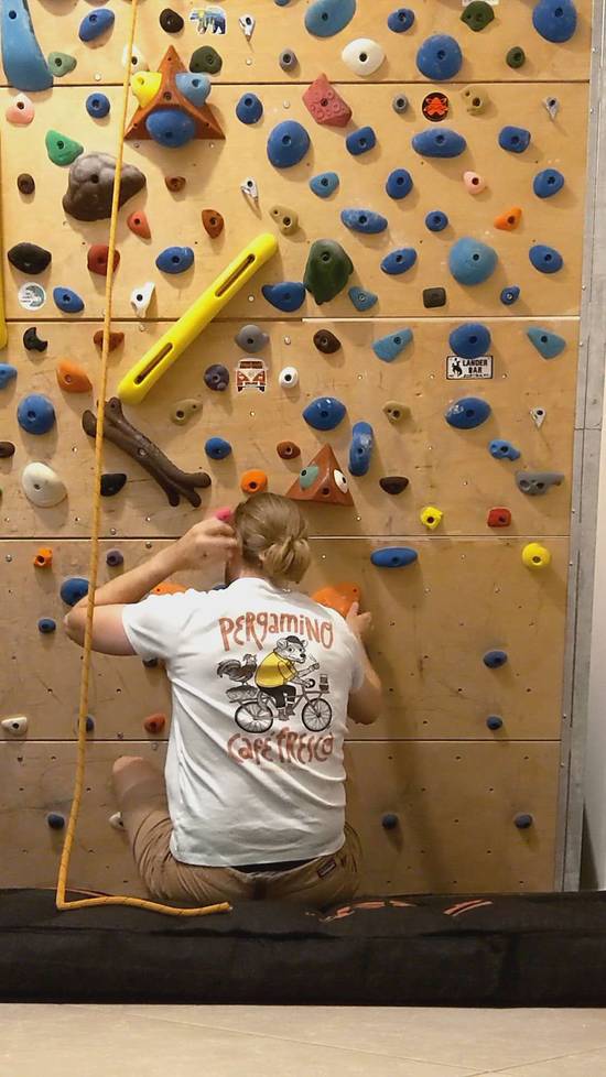 The Reach v3 - PTY Clayton Bouldering - Watch Beta Videos