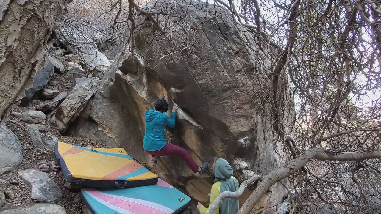Watermark v6 - Willow Springs, Red Rock Bouldering - Watch Beta Videos