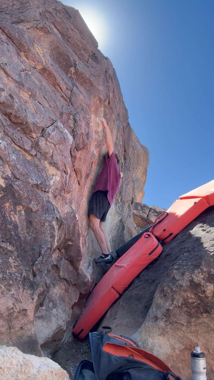 The Vulgarian v2 - East Mountain, Hueco Tanks Bouldering - Watch Beta ...