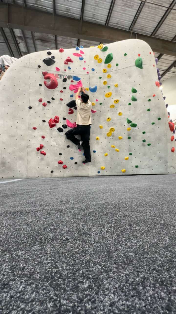 v7 - Hub Climbing Markham Bouldering - Watch Beta Videos