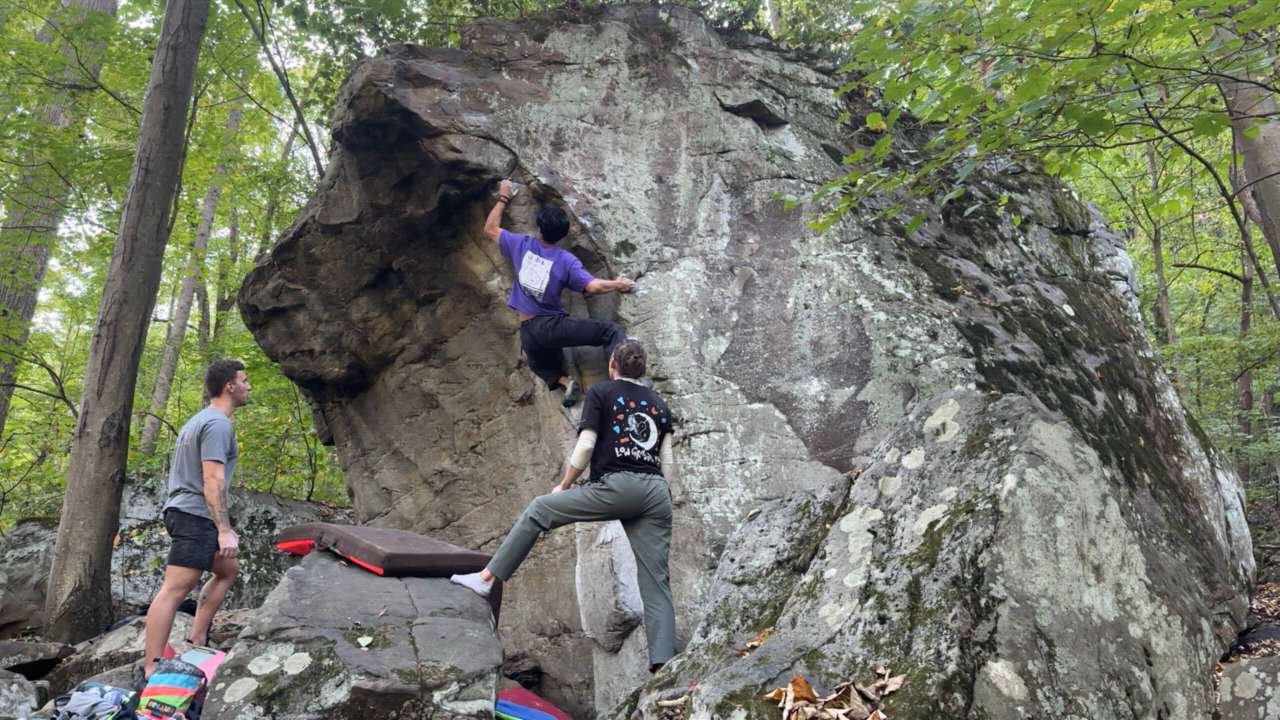The White v7 - New River Proper, New River Gorge Bouldering - Watch ...