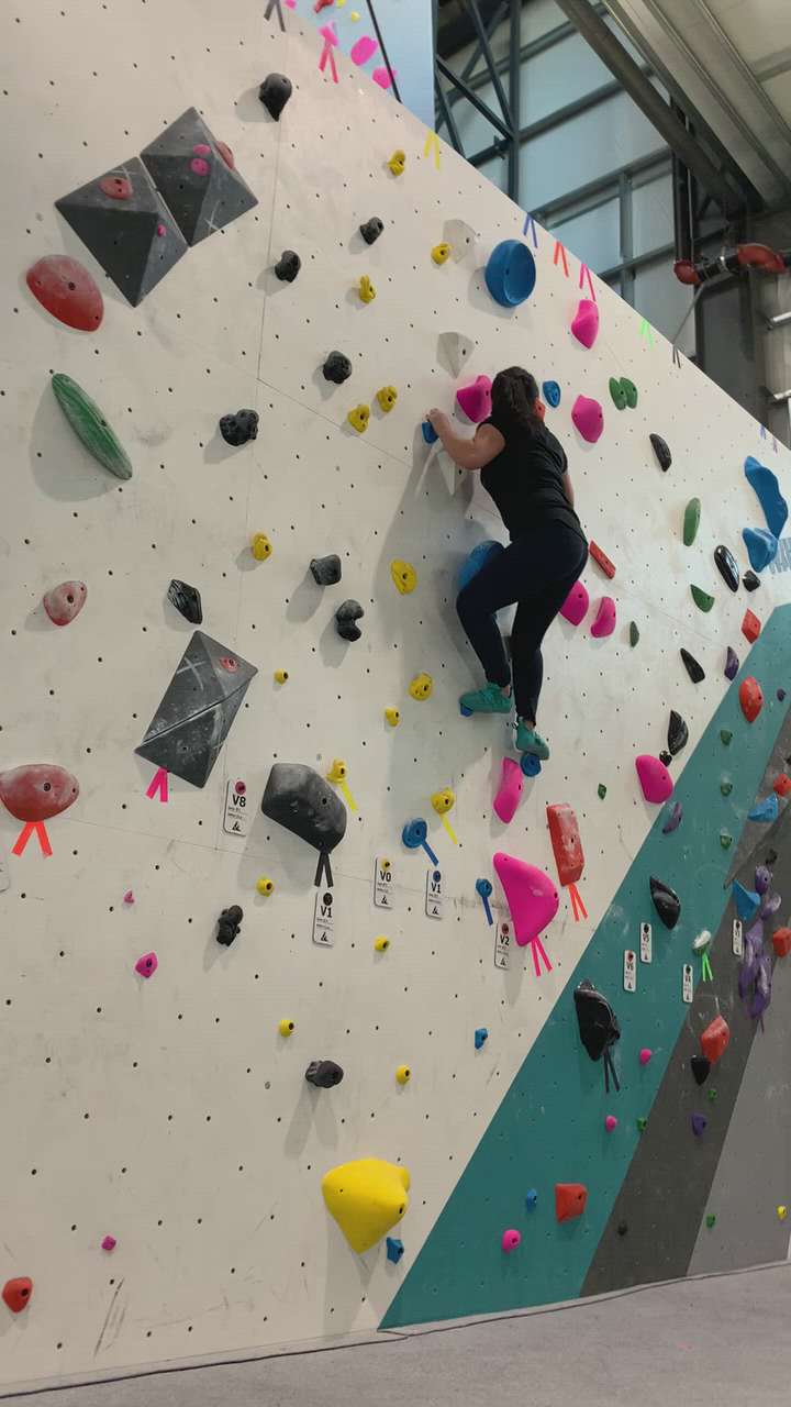 Blue v1 - Alpine Climbing Adventure Fitness Bouldering - Watch Beta Videos
