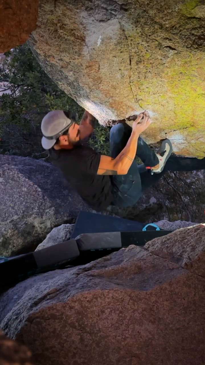 Mahogany Low v9 - Captain's Junk Gully, Black Mountain Bouldering ...