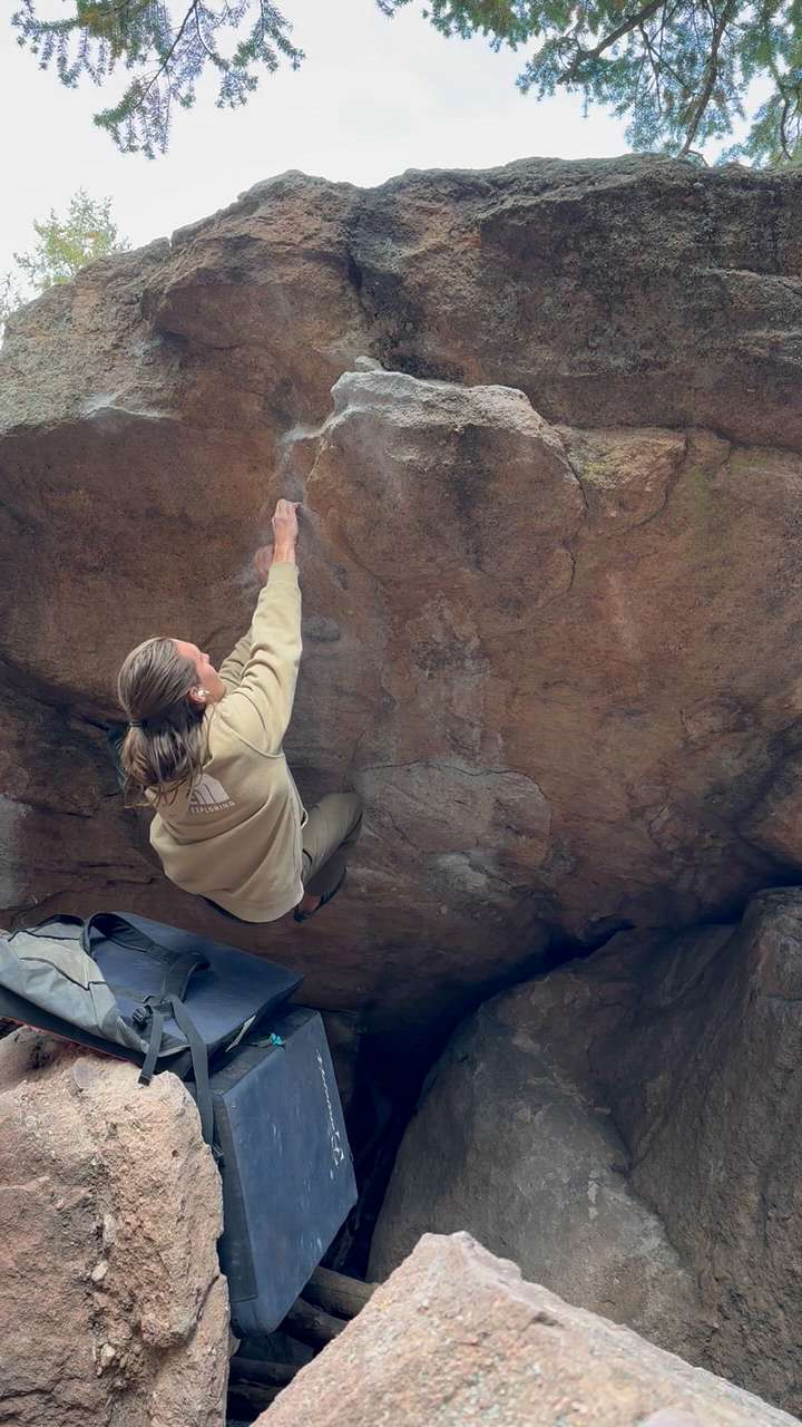 Original Grapple v4 - North, Flatirons Bouldering - Watch Beta Videos