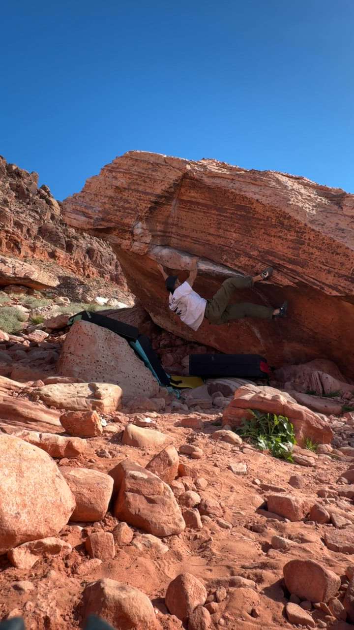 The Wave v3 - Kraft, Red Rock Bouldering - Watch Beta Videos