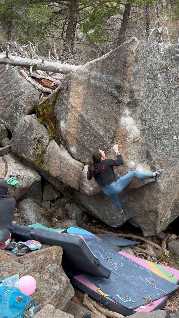 Pretty Hate Machine v8 - Icicle Canyon, Leavenworth Bouldering - Watch ...