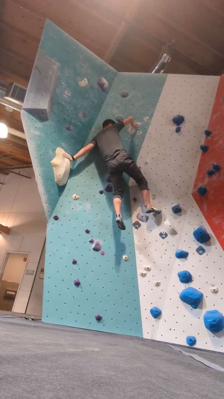 Green v8 - Climb So iLL at the Power Plant Bouldering - Watch Beta Videos