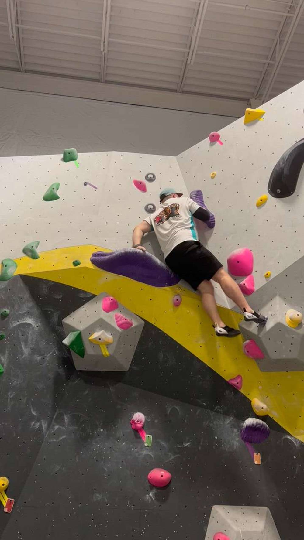 Purple Boulder - High Point Memphis Bouldering - Watch Beta Videos