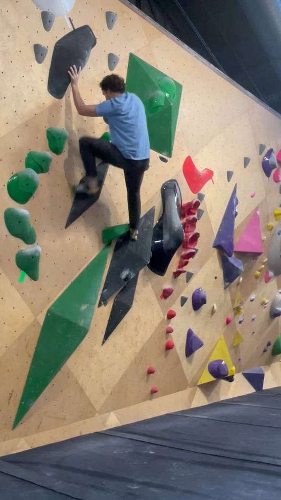 Black Boulder - North Mass Boulder Bouldering - Watch Beta Videos