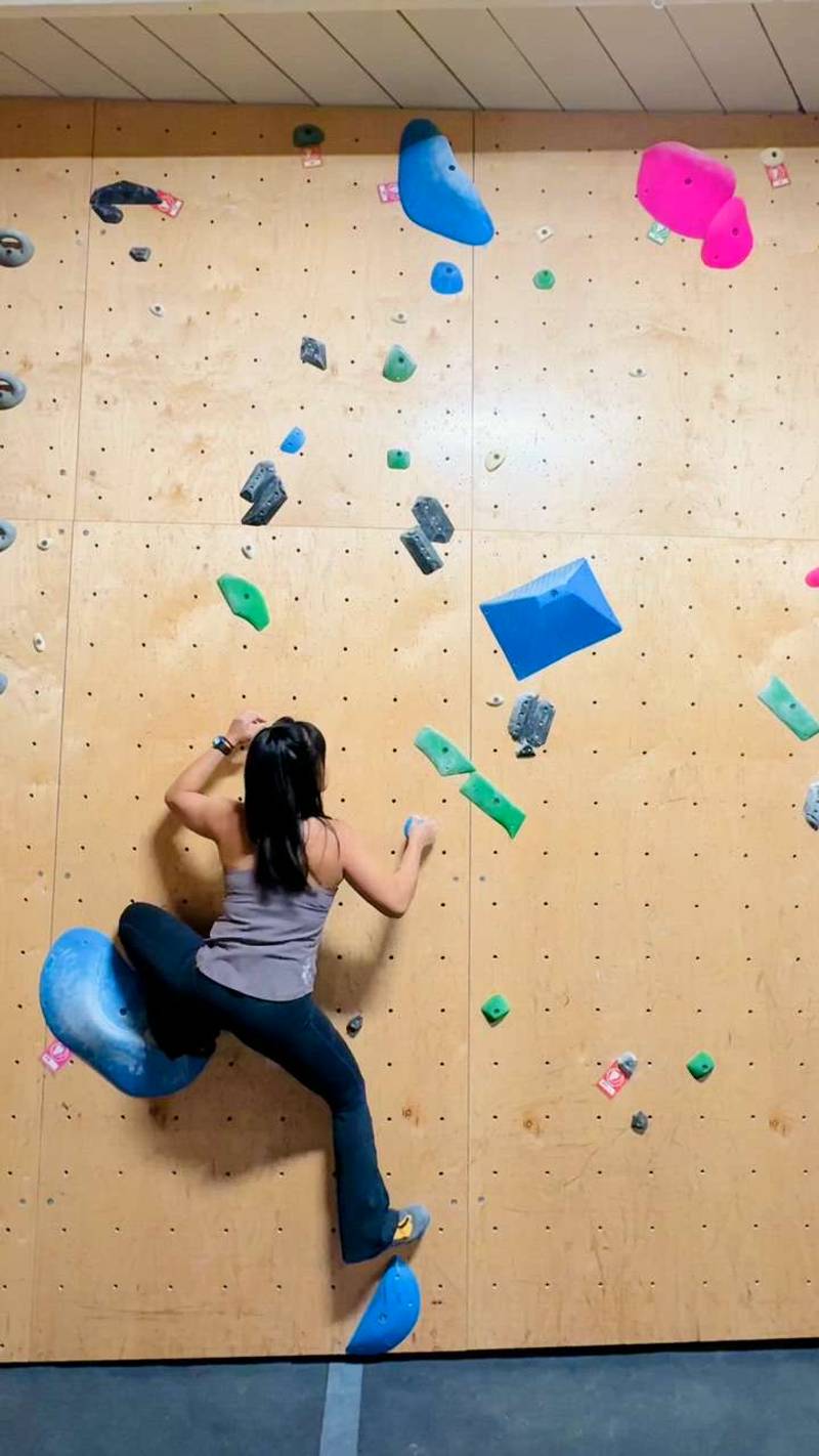 Pink Boulder - Bridges Rock Gym Bouldering - Watch Beta Videos
