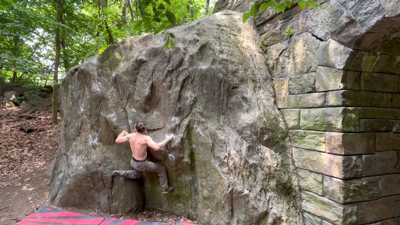 Sub-Atomic Nuclear Penguin v4 - Central Park, New York City Bouldering ...