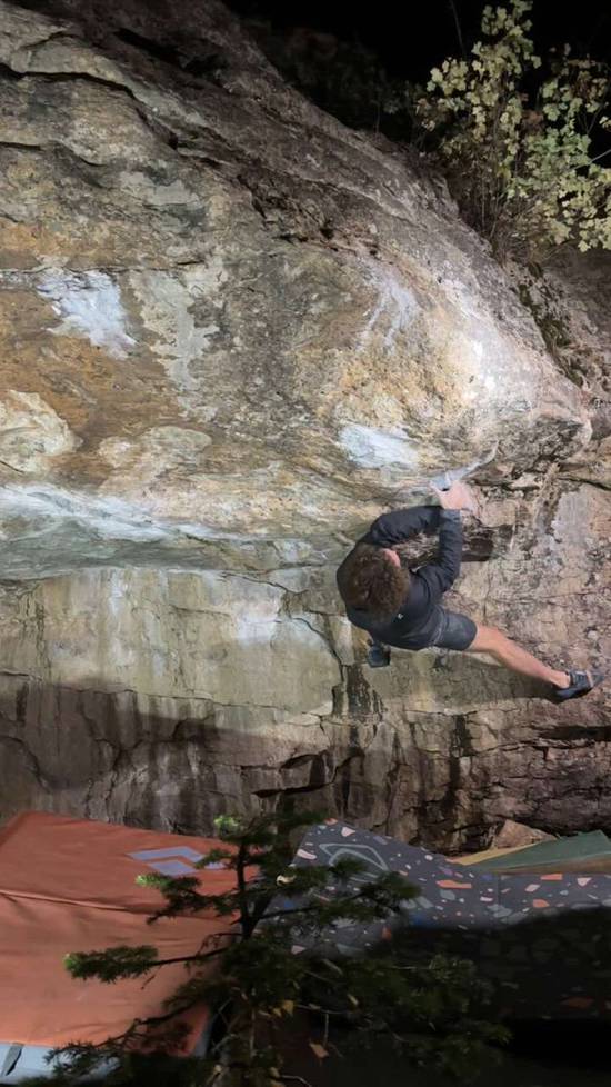 Thug Mansion v12 - Wild Basin, Rocky Mountain National Park Bouldering ...