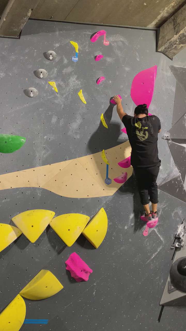 Pink v5 - Method Climbing Newark Bouldering - Watch Beta Videos