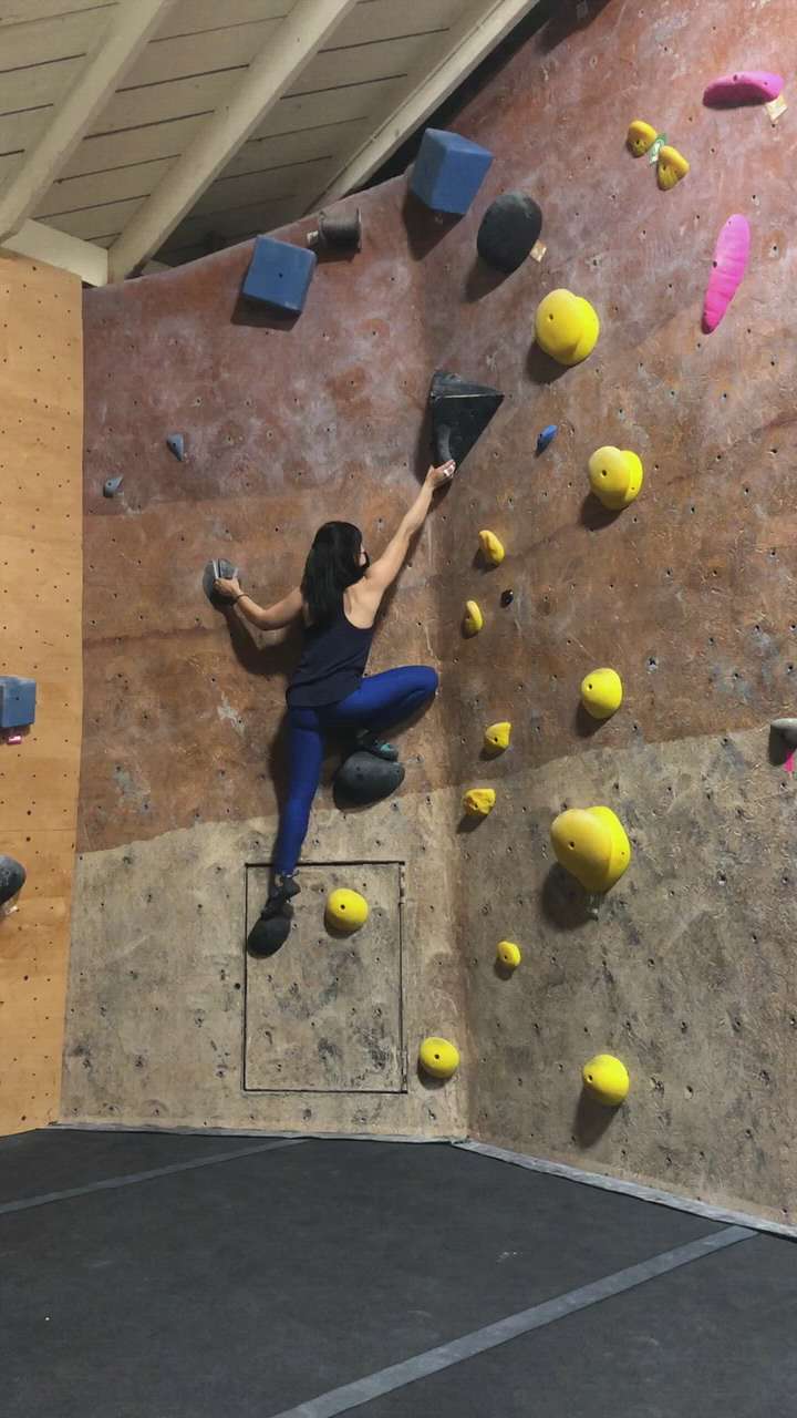 Yellow Boulder - Bridges Rock Gym Bouldering - Watch Beta Videos