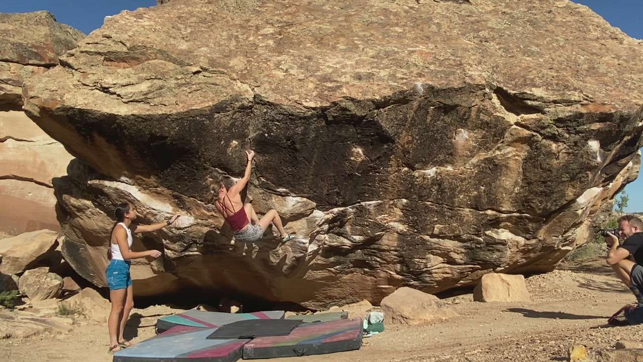 Red v9 - Unaweep Canyon Bouldering - Watch Beta Videos