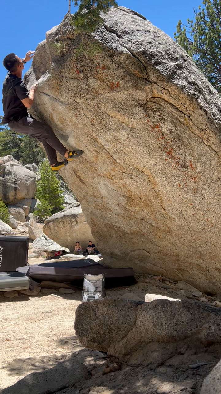 Paul Rocks v4 - Shangri-La, Tramway Bouldering - Watch Beta Videos