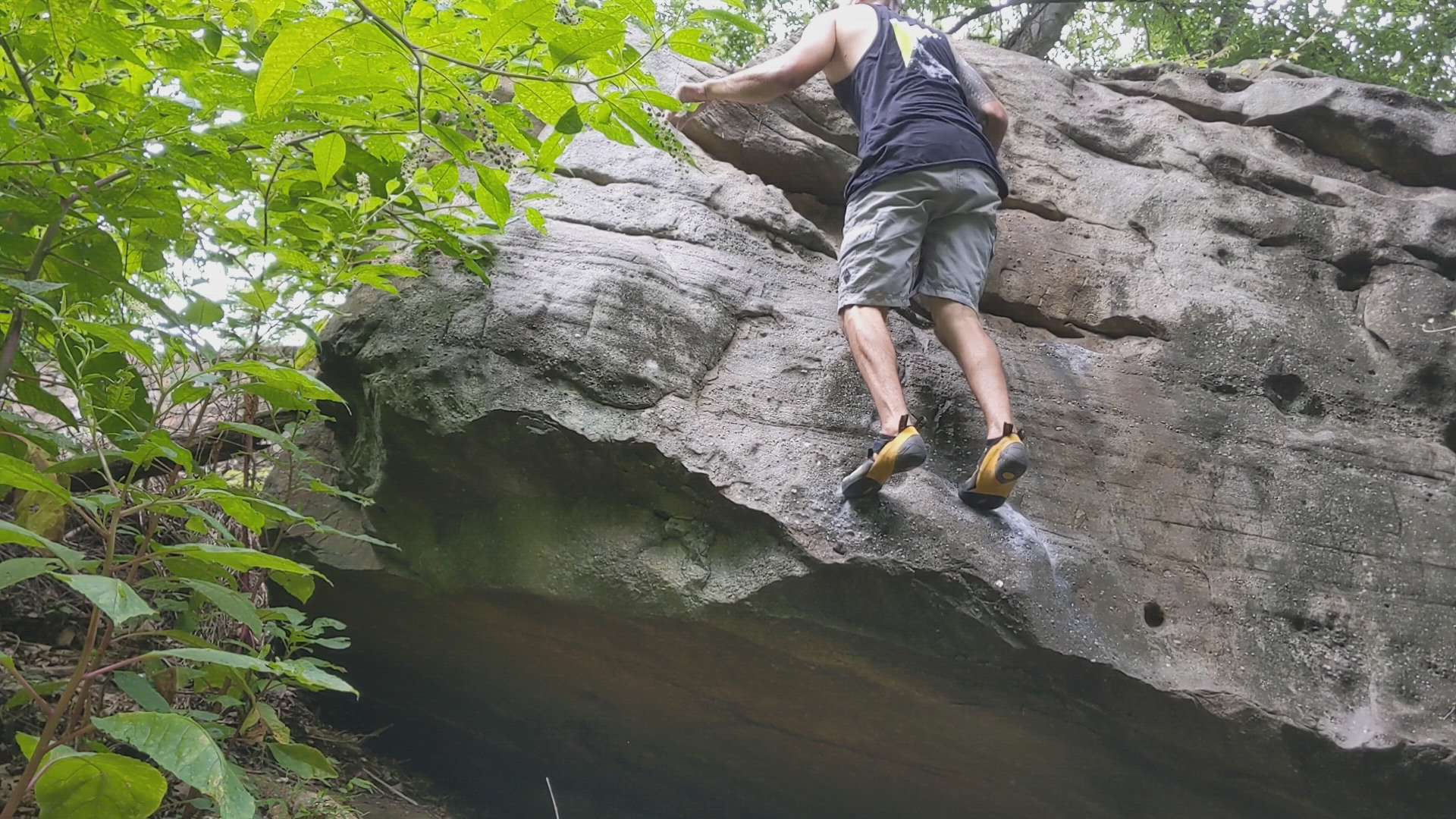 Is that Poison Ivy v4 - Upper Area, Old Wauhatchie Boulders Bouldering ...