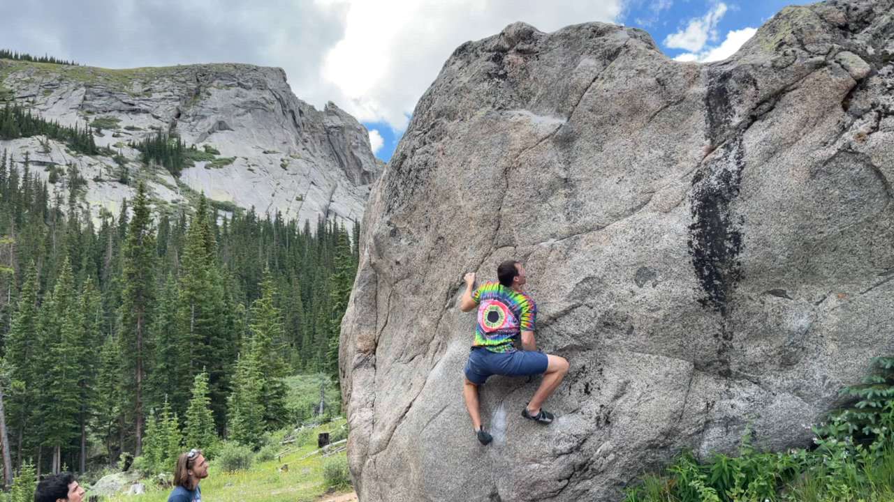 Downtrail Face v6 - Approach Trail, Mt. Blue Sky Bouldering - Watch ...