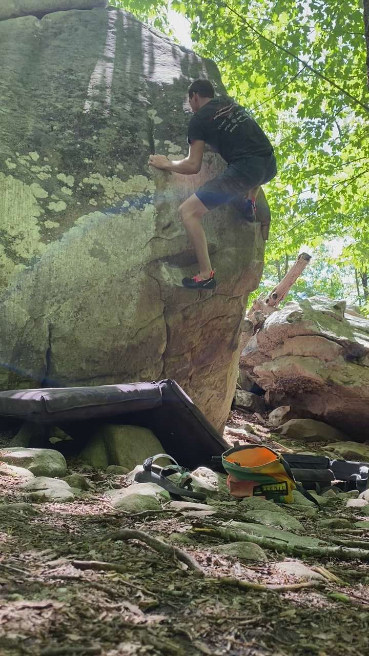 45 Degree Traverse v7 - Golf Course Boulders, Stone Fort Bouldering ...
