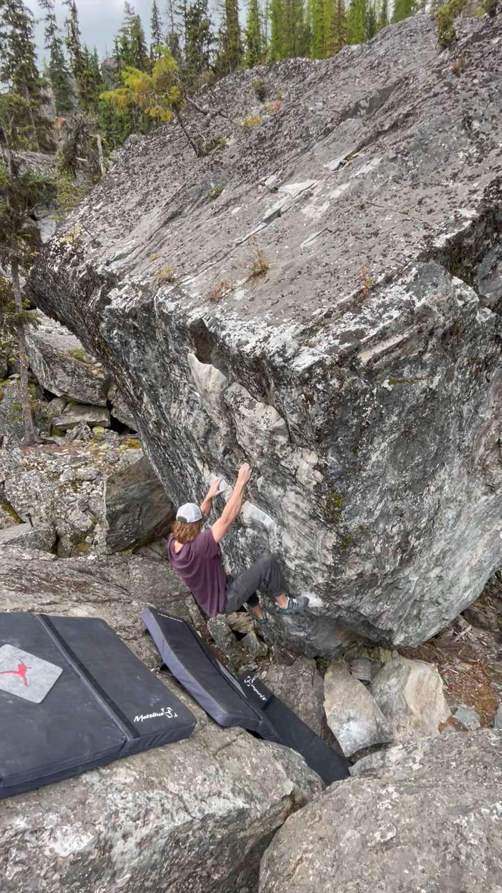 The Desk v6 - The Boulderfields, Kelowna Bouldering - Watch Beta Videos