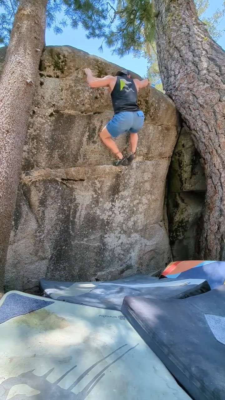 Staccato v3 - Castle Peak, Lake Tahoe Bouldering - Watch Beta Videos