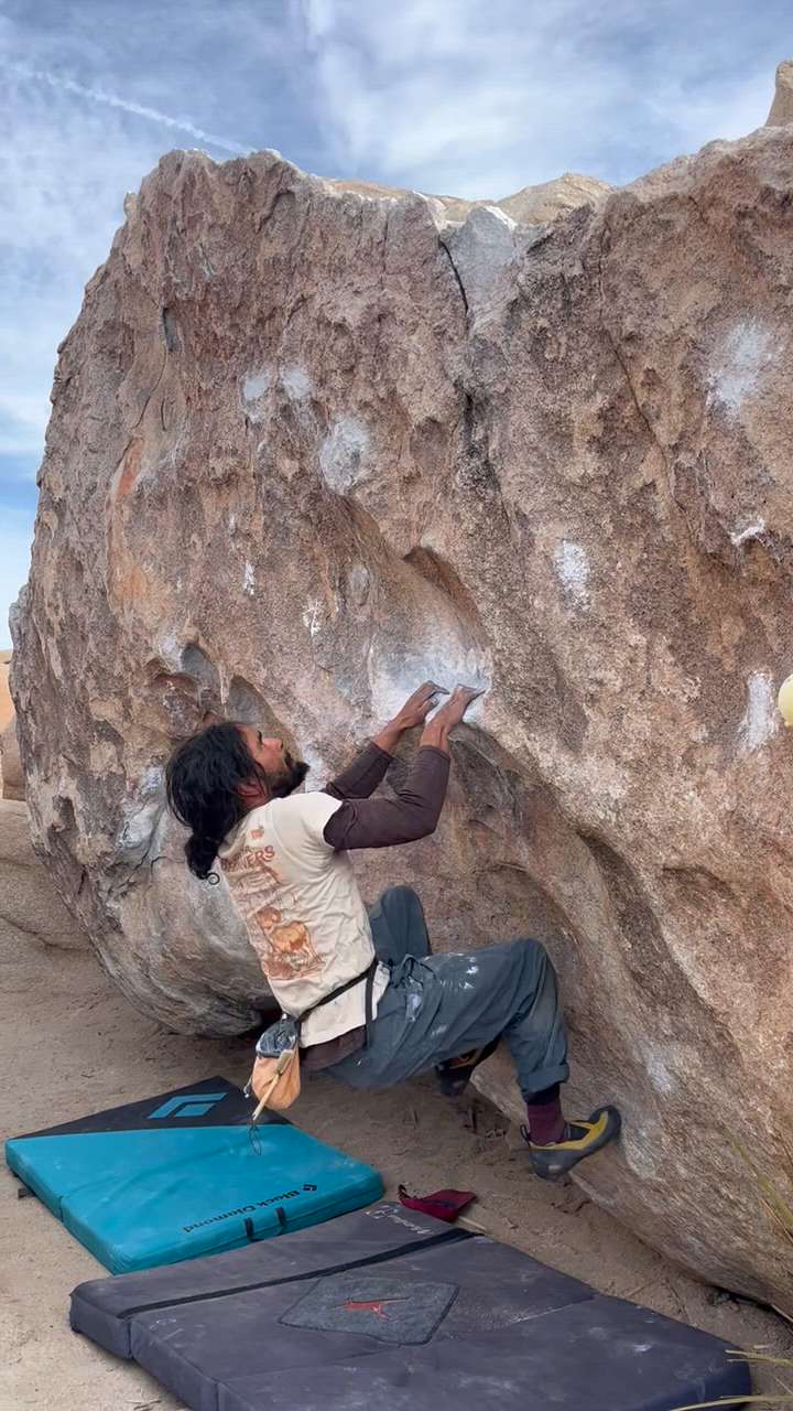 Little Chucky v4 - Outback, Joshua Tree Bouldering - Watch Beta Videos
