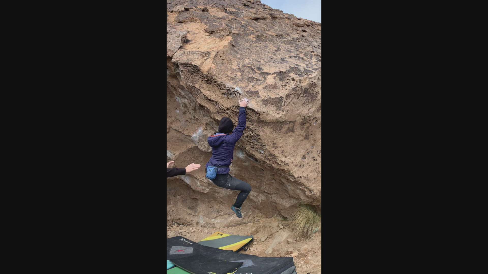 Carnivore Corner v5 - Tablelands, Bishop Bouldering - Watch Beta Videos