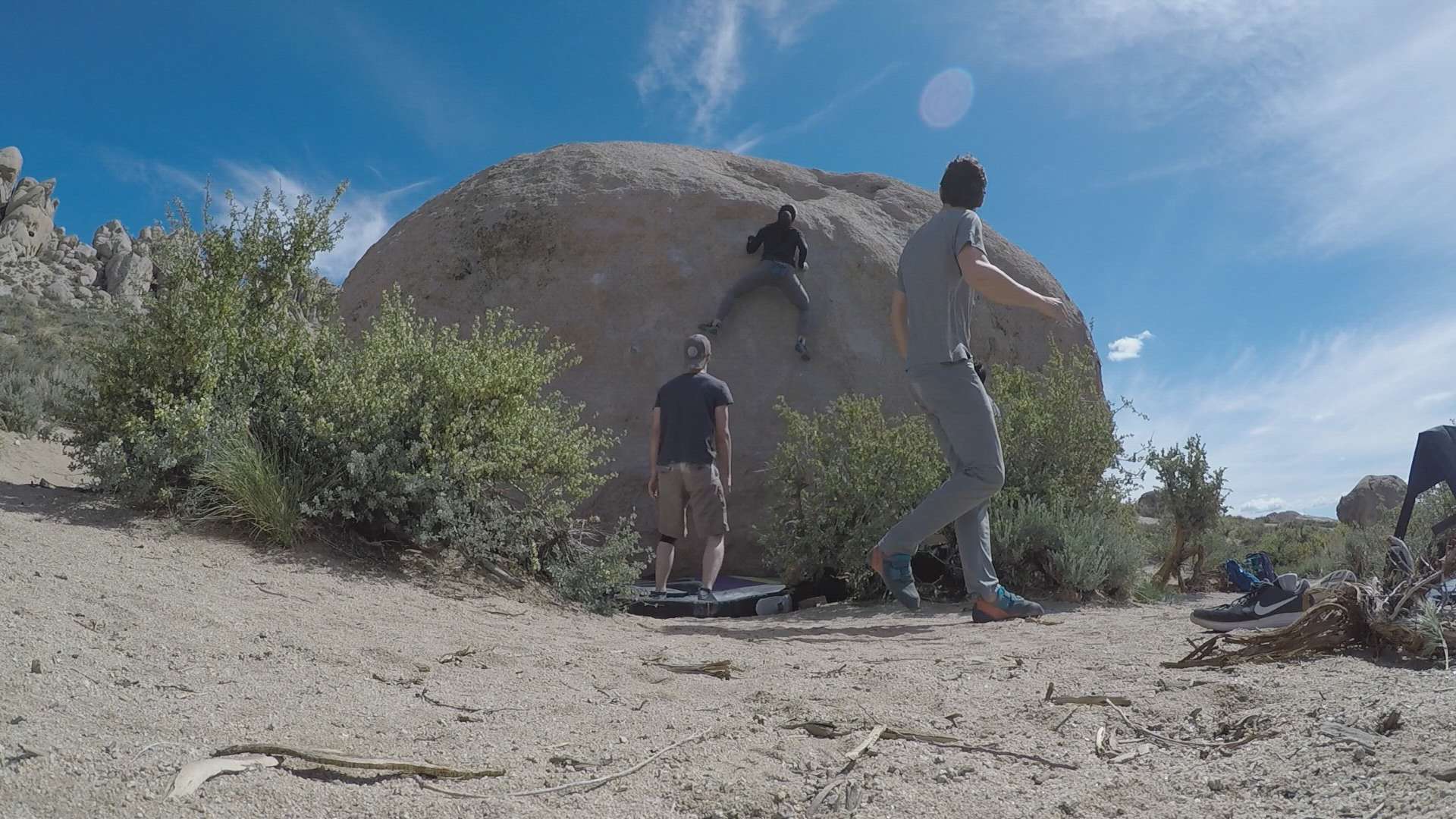 Funky Tut v3 - Buttermilks, Bishop Bouldering - Watch Beta Videos