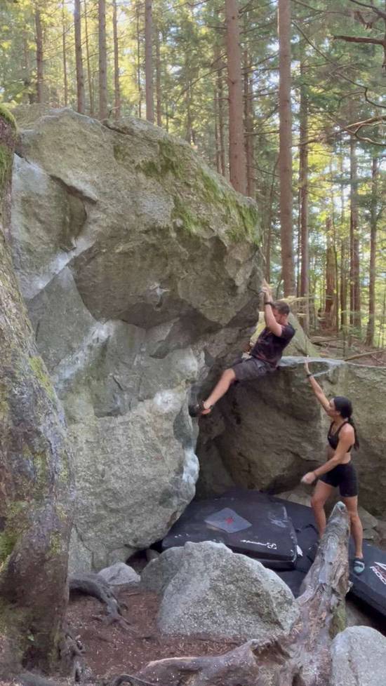 Choss-a-block v2 - Grand Wall, Squamish Bouldering - Watch Beta Videos