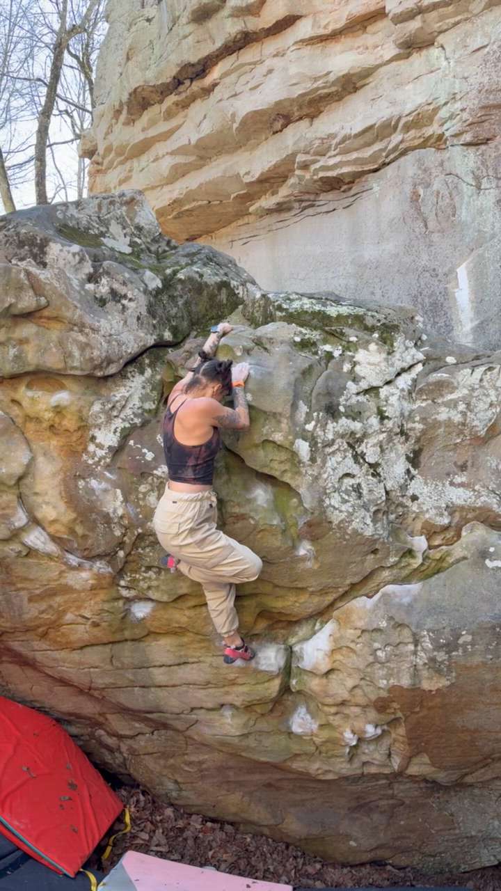 Graham Crackers v2 - Back Area, Stone Fort Bouldering - Watch Beta Videos