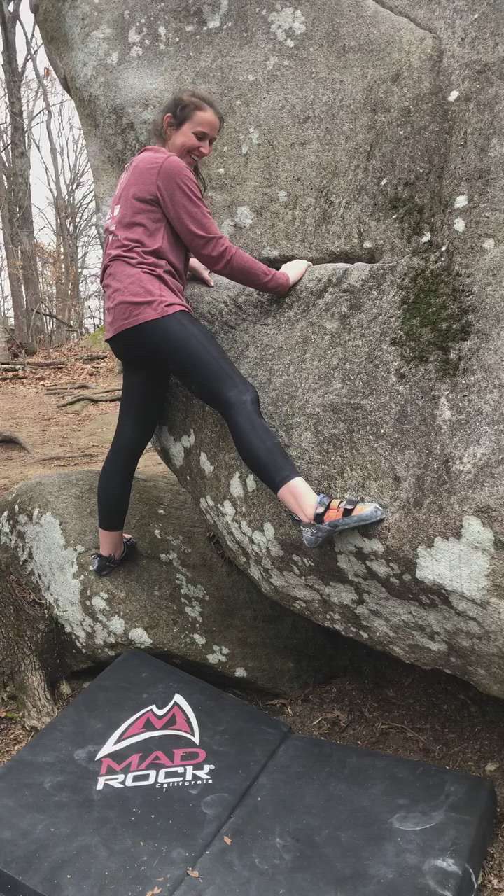 Spiderman Slab v0 - Spider Man, Boat Rock Bouldering - Watch Beta Videos