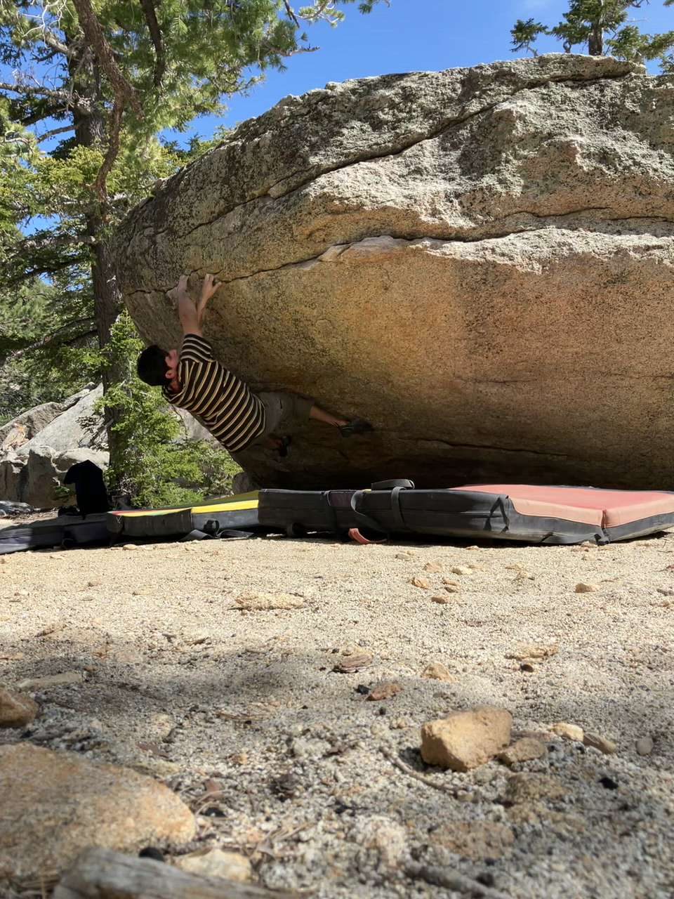 Tramslot Traverse v7 - Shangri-La, Tramway Bouldering - Watch Beta Videos