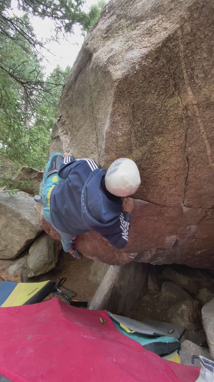 The Hug v10 - Middle Canyon, Boulder Canyon Bouldering - Watch Beta Videos