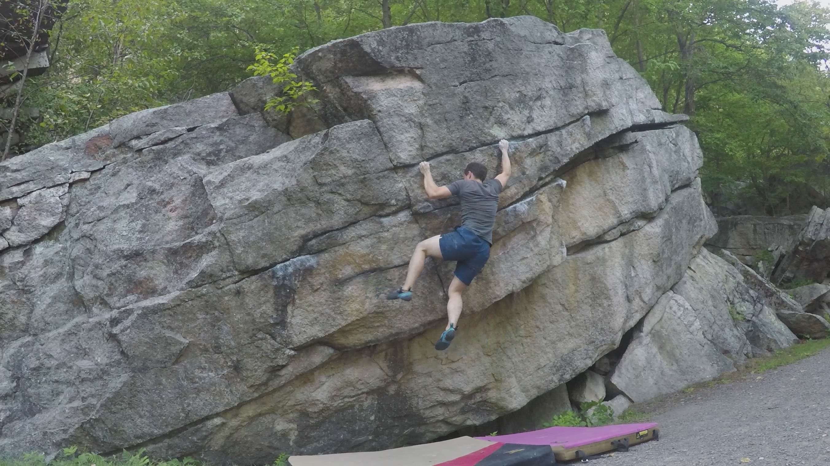 Marrakesh Express v6 - Trapps, Gunks Bouldering - Watch Beta Videos