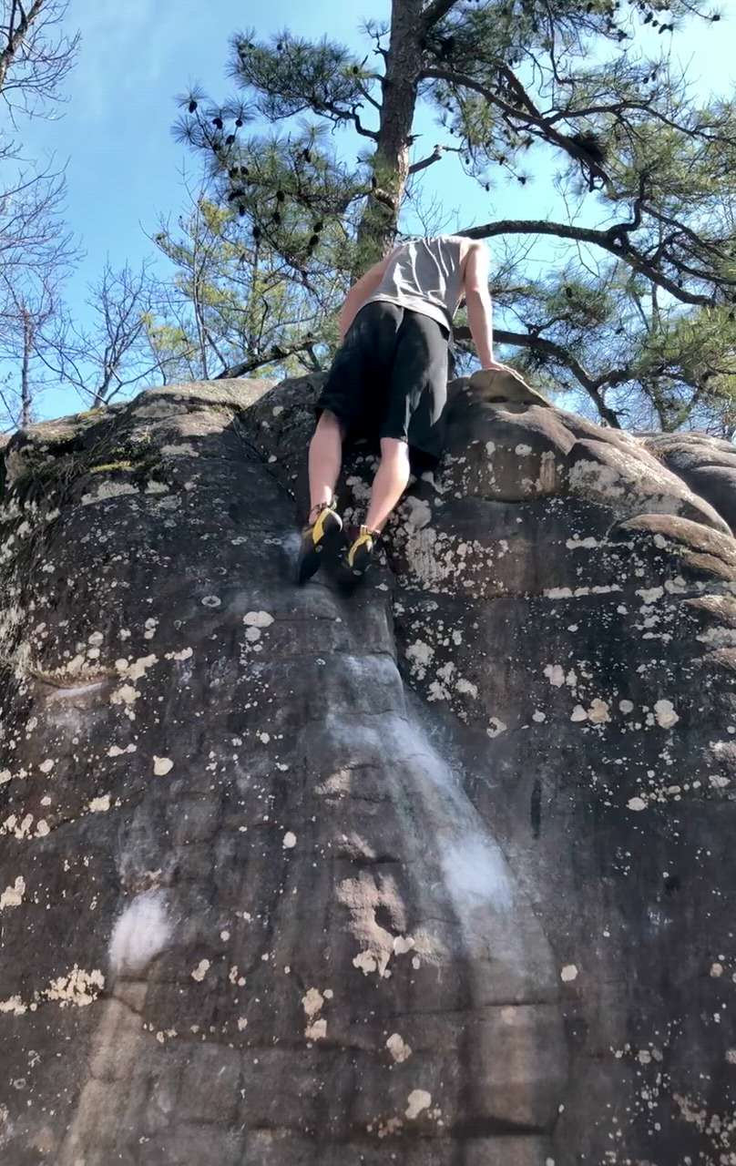 Grape Ape v1 - Upper HP40, Horse Pens 40 Bouldering - Watch Beta Videos