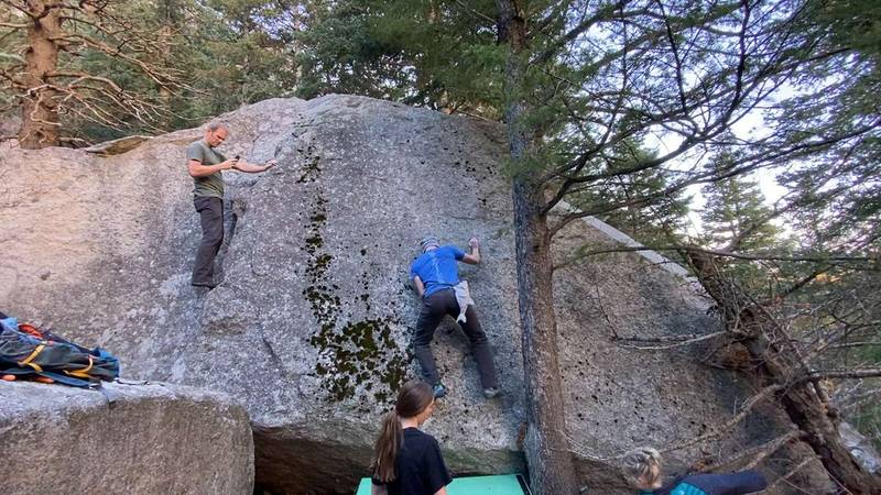 Sad Face Clown v4 - Wasatch Resort, Little Cottonwood Canyon Bouldering ...