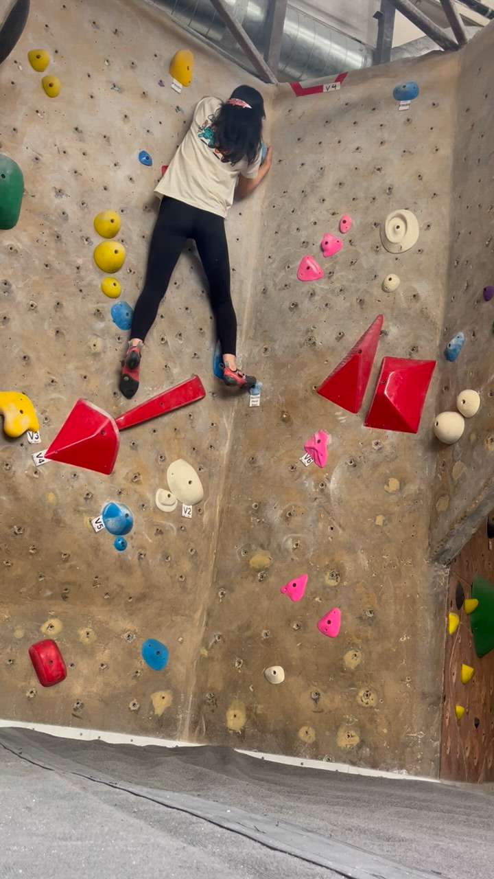 Blue v5 - Mission Cliffs Bouldering - Watch Beta Videos