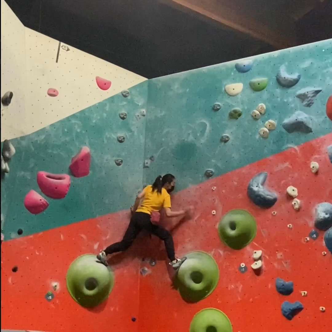 Blue v7 - Alt. Rock Bouldering - Watch Beta Videos