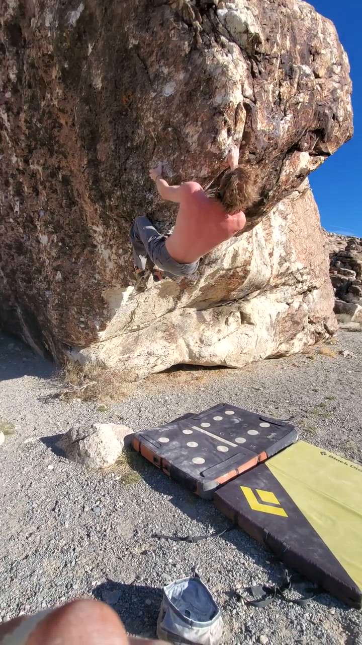 The Topus v5 - Topus Mountain, Ibex Bouldering - Watch Beta Videos