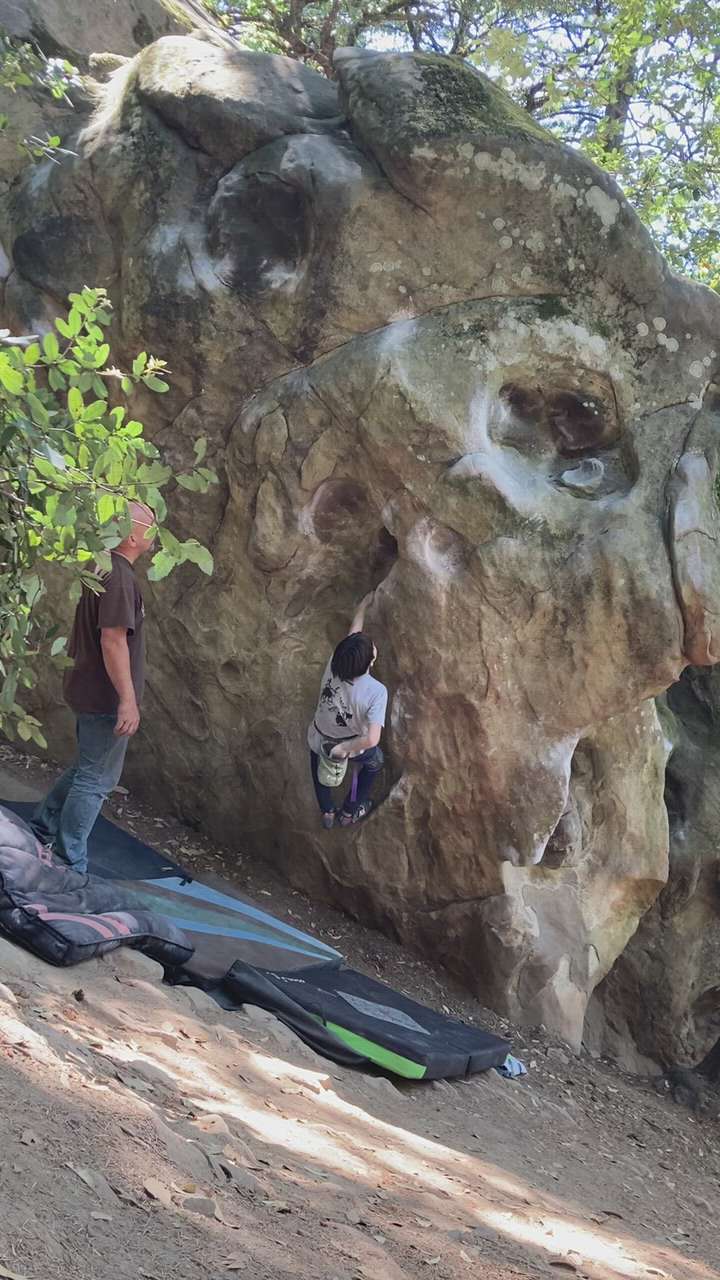 Trailside Traverse v2 - Lower Biddles, Biddles Bouldering - Watch Beta ...