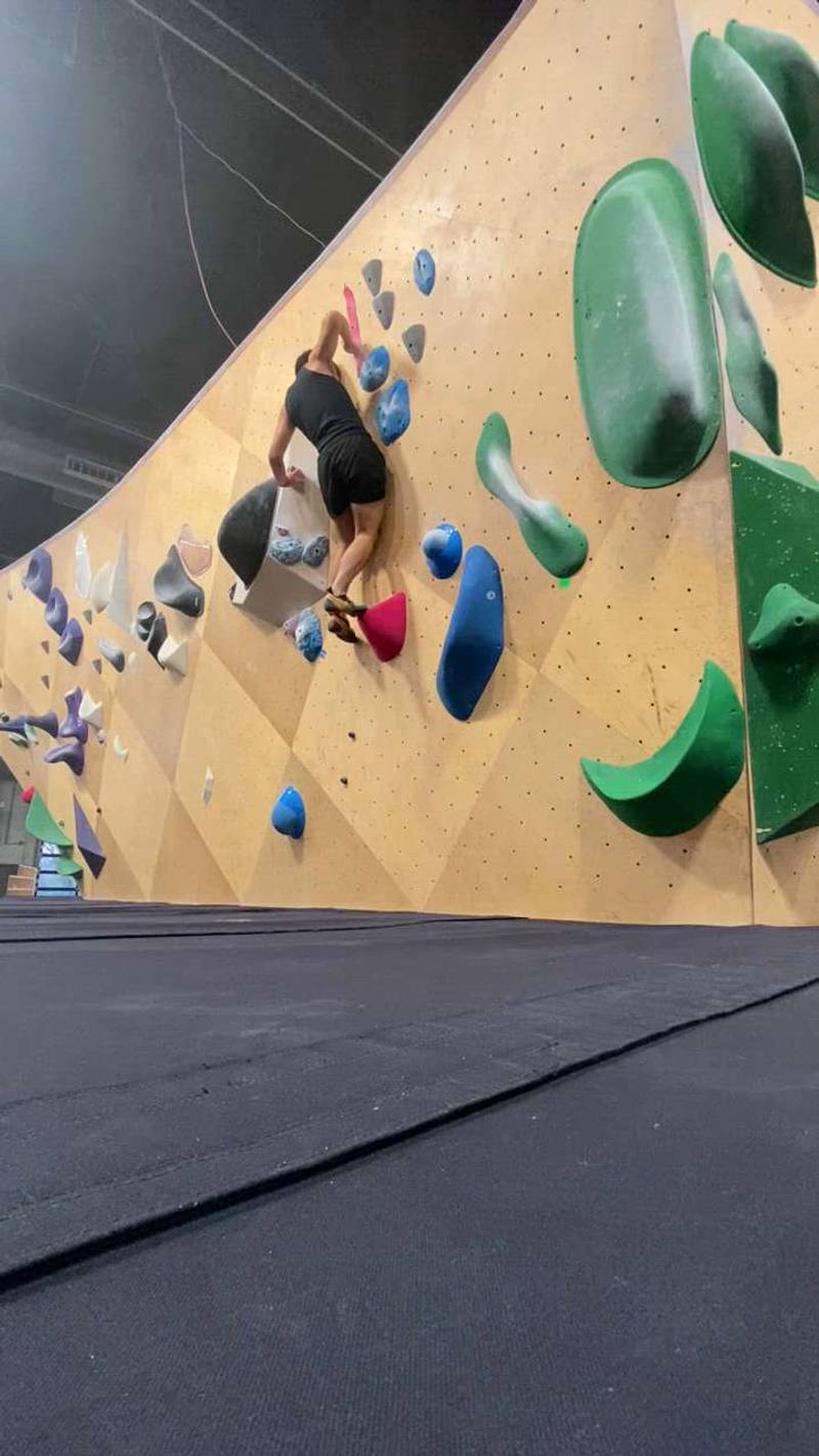 Pink Boulder - North Mass Boulder Bouldering - Watch Beta Videos