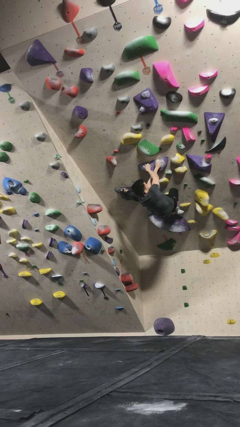 Purple v5 - Method Climbing Newark Bouldering - Watch Beta Videos