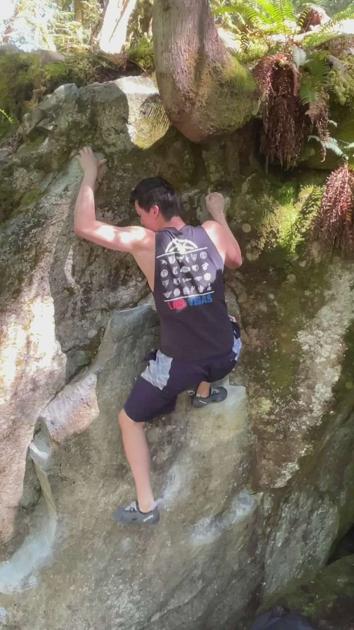 Simply Paradise v2 - Paradise Valley, Squamish Bouldering - Watch Beta ...