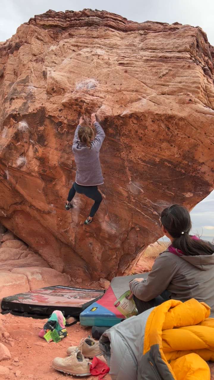 Spitting Venom v8 - Kraft, Red Rock Bouldering - Watch Beta Videos