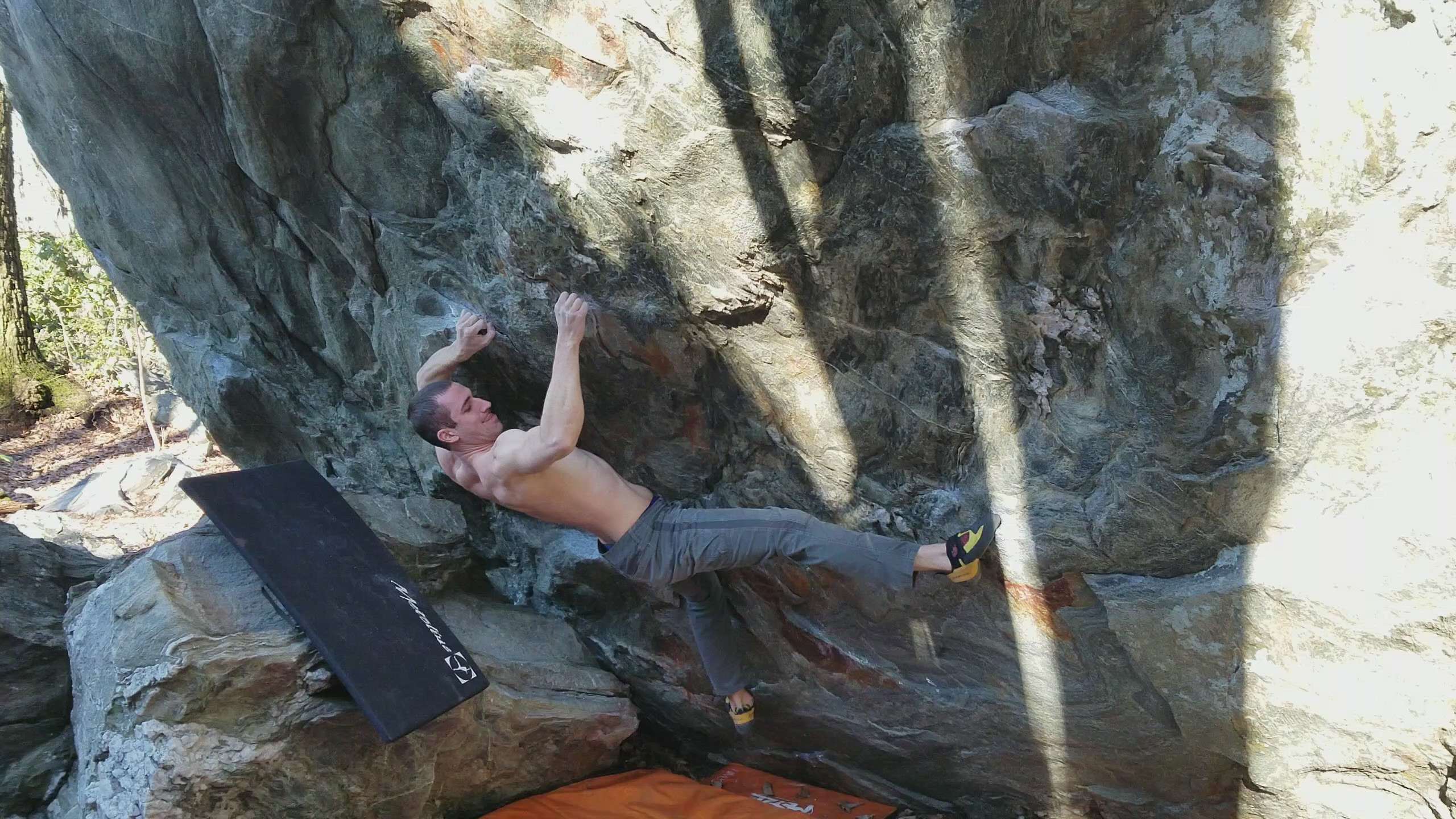 masterlock v9 - Moore's Wall Bouldering - Watch Beta Videos
