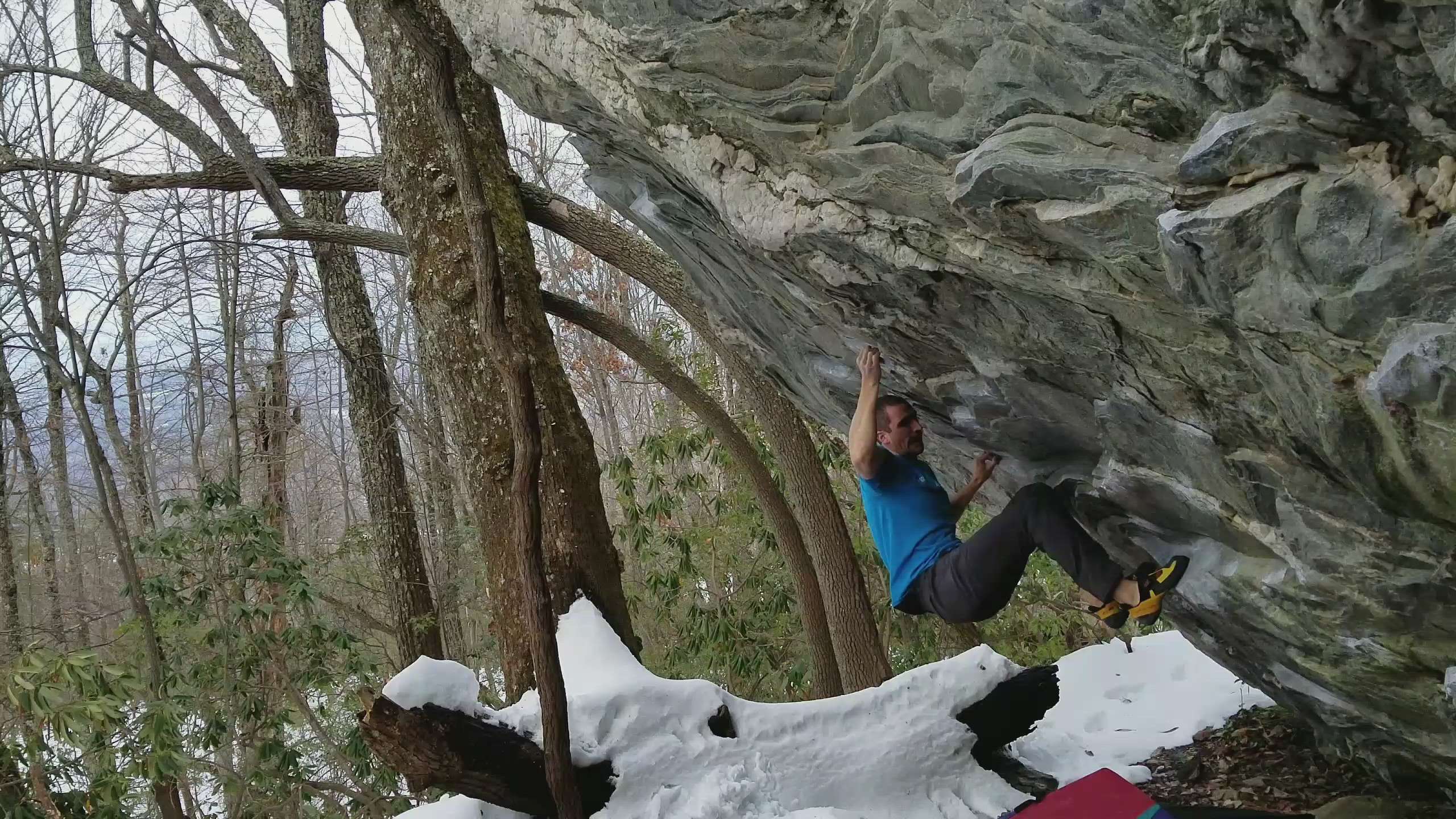 Tsunami v7 - Moore's Wall Bouldering - Watch Beta Videos