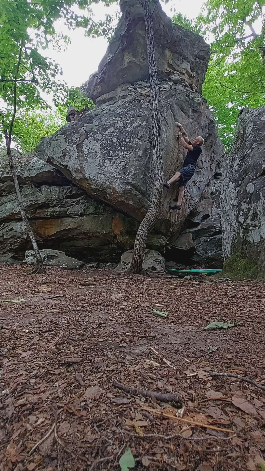 Old Style v4 - The Maze, Rocktown Bouldering - Watch Beta Videos